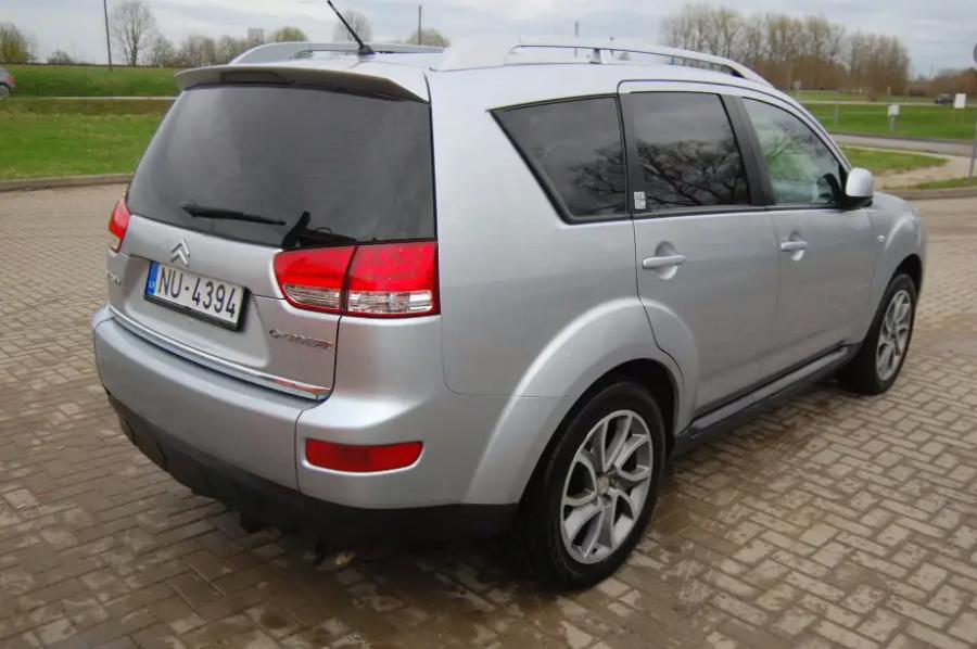 Pelēks Citroen C-Crosser 2008 Jēkabpils, ar dzinēja tilpumu 2.20 L un nobraukumu 260 tūkst. km par 5500 €, foto 7 vietnē AUTOMOTO.COM.LV