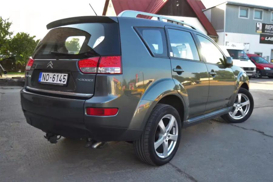 Grey Citroen C-Crosser 2008 in Jekabpils, with an engine capacity of 2.20 L and mileage of 168 thousand km for 5500 €, photo 3 on AUTOMOTO.COM.LV