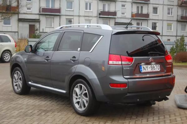 Grey Citroen C-Crosser 2008 in Jekabpils, with an engine capacity of 2.20 L and mileage of 224 thousand km for 6300 €, photo 8 on AUTOMOTO.COM.LV