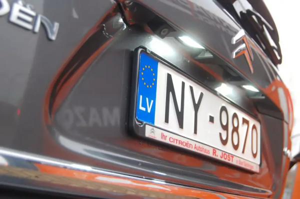 Grey Citroen C-Crosser 2008 in Jekabpils, with an engine capacity of 2.20 L and mileage of 224 thousand km for 6300 €, photo 9 on AUTOMOTO.COM.LV