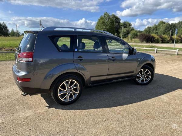 Pelēks Citroen C-Crosser 2008 Utena, ar dzinēja tilpumu 2.20 L un nobraukumu 162 tūkst. km par 4650 €, foto 2 vietnē AUTOMOTO.COM.LV