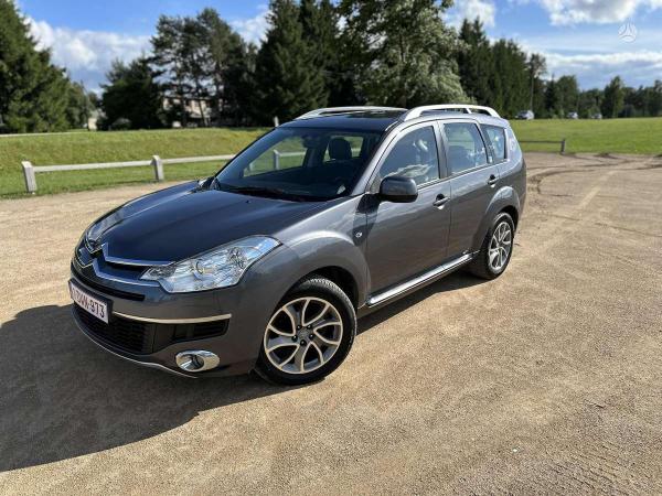 Pelēks Citroen C-Crosser 2008 Utena, ar dzinēja tilpumu 2.20 L un nobraukumu 162 tūkst. km par 4650 €, foto 3 vietnē AUTOMOTO.COM.LV