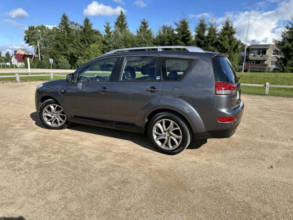 Pelēks Citroen C-Crosser 2008 Utena, ar dzinēja tilpumu 2.20 L un nobraukumu 162 tūkst. km par 4650 €, foto 8 vietnē AUTOMOTO.COM.LV