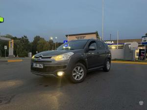 Grey Citroen C-Crosser 2008 in Kaunas, with an engine capacity of 2.18 L and mileage of 234 thousand km for 2700 €, photo 3 on AUTOMOTO.COM.LV
