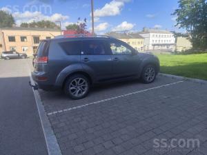 Pelēks Citroen C-Crosser 2008 Rēzekne, ar dzinēja tilpumu 2.20 L un nobraukumu 365 tūkst. km par 2800 €, foto  vietnē AUTOMOTO.COM.LV
