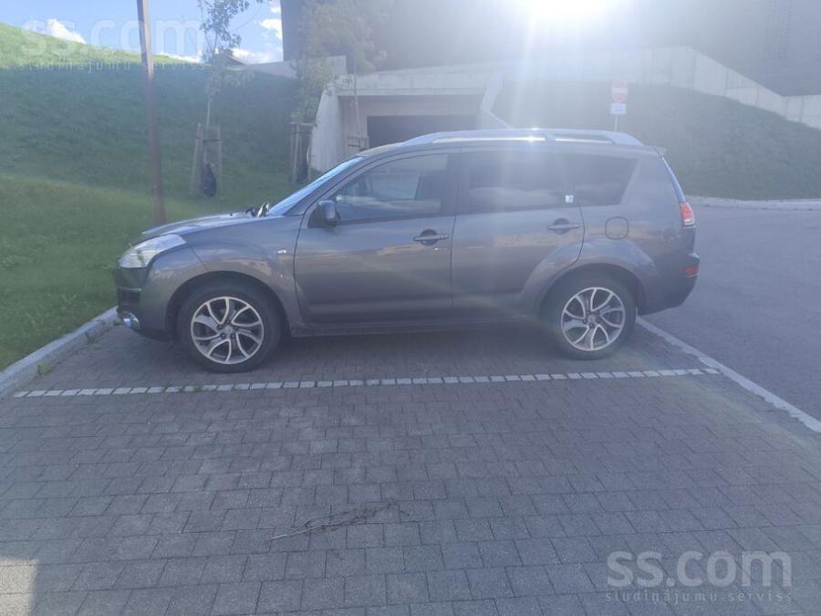 Pelēks Citroen C-Crosser 2008 Rēzekne, ar dzinēja tilpumu 2.20 L un nobraukumu 365 tūkst. km par 2800 €, foto 4 vietnē AUTOMOTO.COM.LV