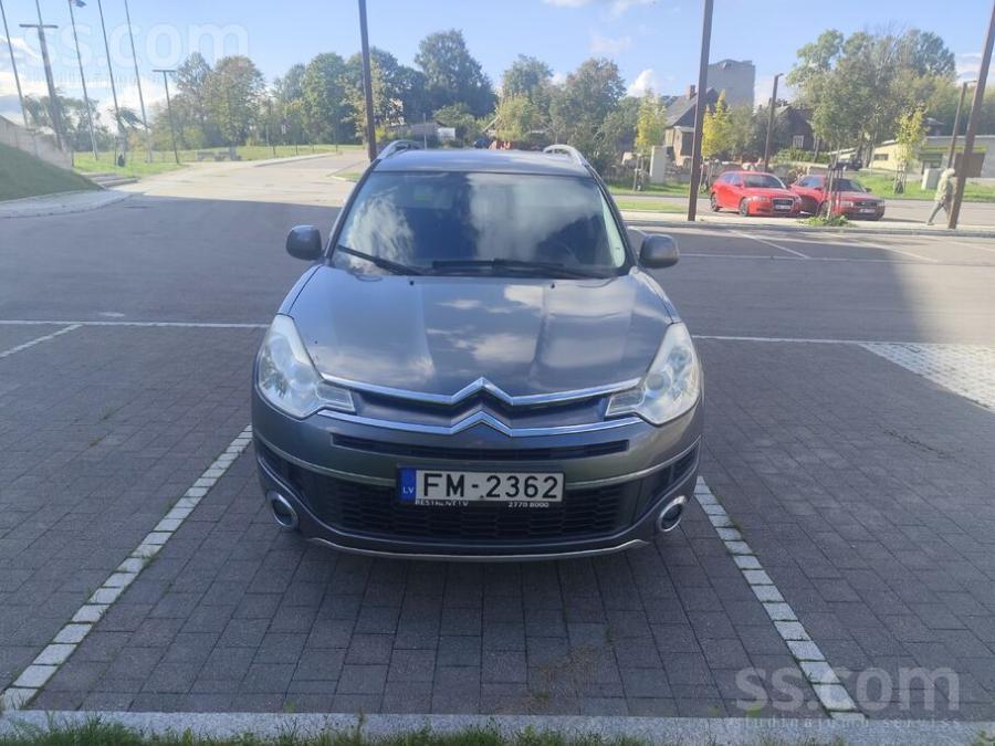 Pelēks Citroen C-Crosser 2008 Rēzekne, ar dzinēja tilpumu 2.20 L un nobraukumu 365 tūkst. km par 2800 €, foto 7 vietnē AUTOMOTO.COM.LV