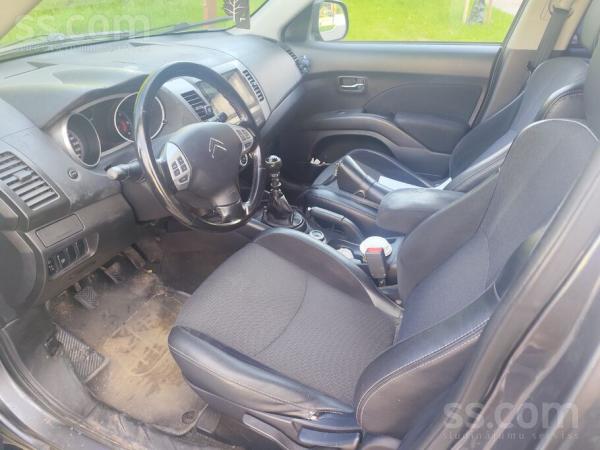 Pelēks Citroen C-Crosser 2008 Rēzekne, ar dzinēja tilpumu 2.20 L un nobraukumu 365 tūkst. km par 2800 €, foto 8 vietnē AUTOMOTO.COM.LV