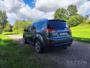Pelēks Citroen C-Crosser 2008 Rēzekne, ar dzinēja tilpumu 2.20 L un nobraukumu 365 tūkst. km par 2500 €, foto  vietnē AUTOMOTO.COM.LV