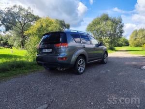 Pelēks Citroen C-Crosser 2008 Rēzekne, ar dzinēja tilpumu 2.20 L un nobraukumu 365 tūkst. km par 2500 €, foto 3 vietnē AUTOMOTO.COM.LV