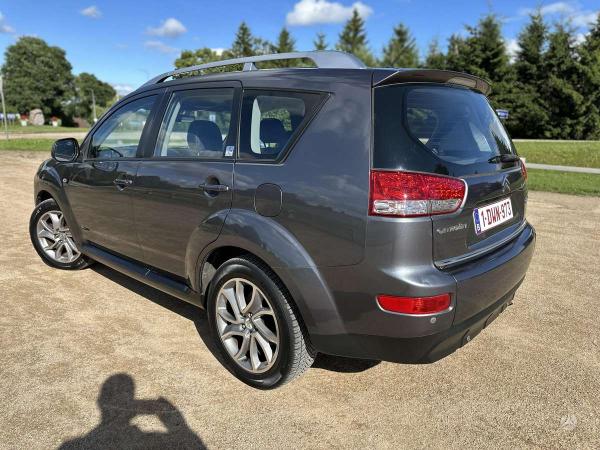 Pelēks Citroen C-Crosser 2008 Utena, ar dzinēja tilpumu 2.20 L un nobraukumu 162 tūkst. km par 3850 €, foto 7 vietnē AUTOMOTO.COM.LV