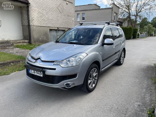 Grey Citroen C-Crosser 2009 in Raseiniai, with an engine capacity of 2.20 L and mileage of 249 thousand km for 4800 €, photo 1 on AUTOMOTO.COM.LV