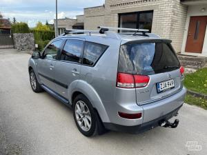 Pelēks Citroen C-Crosser 2009 Raseiniai, ar dzinēja tilpumu 2.20 L un nobraukumu 249 tūkst. km par 4800 €, foto 5 vietnē AUTOMOTO.COM.LV