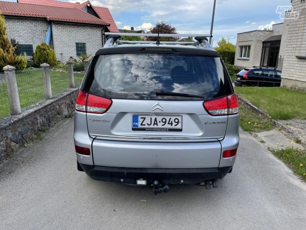 Grey Citroen C-Crosser 2009 in Raseiniai, with an engine capacity of 2.20 L and mileage of 249 thousand km for 4800 €, photo 6 on AUTOMOTO.COM.LV