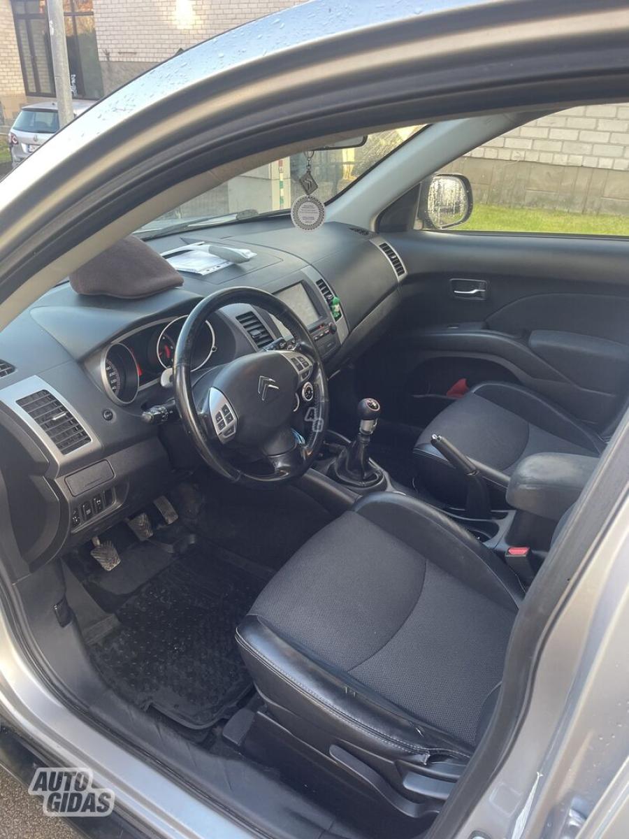Pelēks Citroen C-Crosser 2009 Raseiniai, ar dzinēja tilpumu 2.20 L un nobraukumu 249 tūkst. km par 4800 €, foto 8 vietnē AUTOMOTO.COM.LV