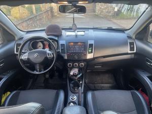 Pelēks Citroen C-Crosser 2009 Raseiniai, ar dzinēja tilpumu 2.20 L un nobraukumu 249 tūkst. km par 4800 €, foto 11 vietnē AUTOMOTO.COM.LV