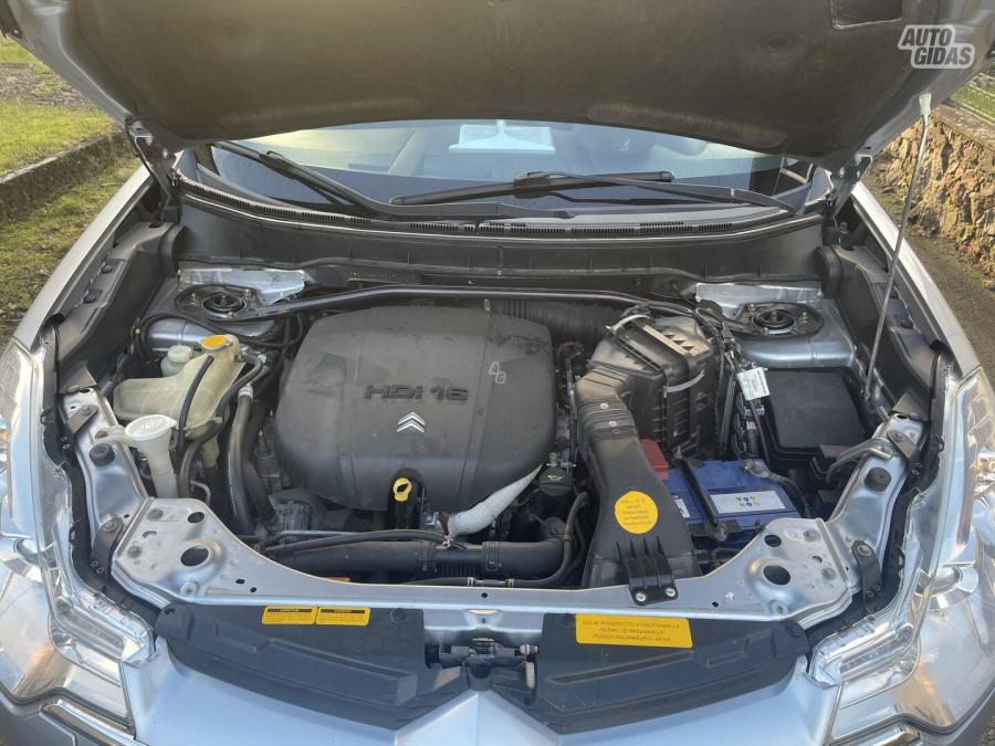 Pelēks Citroen C-Crosser 2009 Raseiniai, ar dzinēja tilpumu 2.20 L un nobraukumu 249 tūkst. km par 4800 €, foto 13 vietnē AUTOMOTO.COM.LV