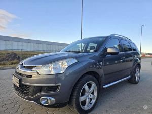 Pelēks Citroen C-Crosser 2009 Kauņa, ar dzinēja tilpumu 2.18 L un nobraukumu 280 tūkst. km par 3750 €, foto  vietnē AUTOMOTO.COM.LV