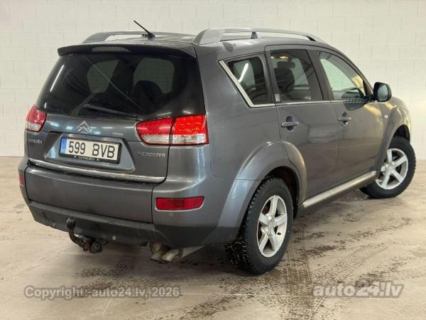 Pelēks Citroen C-Crosser 2009 Tallina, ar dzinēja tilpumu 2.20 L un nobraukumu 317 tūkst. km par 3650 €, foto 4 vietnē AUTOMOTO.COM.LV