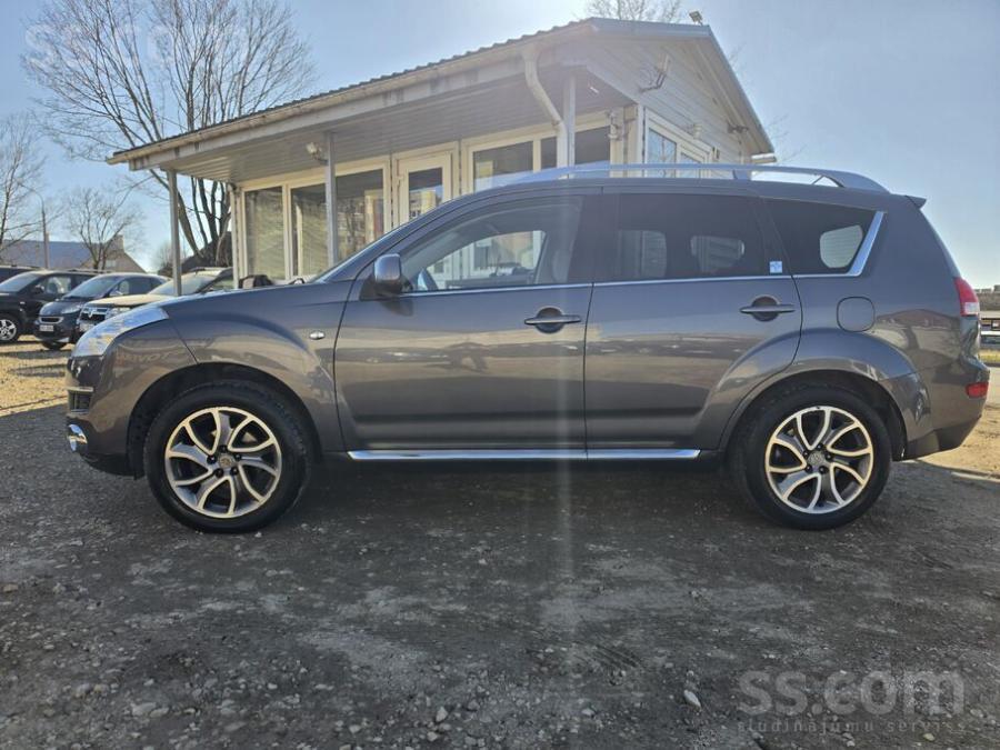 Pelēks Citroen C-Crosser 2009 Rēzekne, ar dzinēja tilpumu 2.20 L un nobraukumu 0 tūkst. km par 4490 €, foto 1 vietnē AUTOMOTO.COM.LV