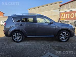 Pelēks Citroen C-Crosser 2009 Rēzekne, ar dzinēja tilpumu 2.20 L un nobraukumu 0 tūkst. km par 4490 €, foto 3 vietnē AUTOMOTO.COM.LV