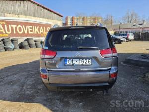 Pelēks Citroen C-Crosser 2009 Rēzekne, ar dzinēja tilpumu 2.20 L un nobraukumu 0 tūkst. km par 4490 €, foto 9 vietnē AUTOMOTO.COM.LV