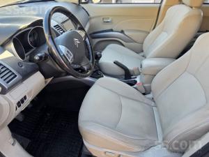 Pelēks Citroen C-Crosser 2009 Rēzekne, ar dzinēja tilpumu 2.20 L un nobraukumu 0 tūkst. km par 4490 €, foto 12 vietnē AUTOMOTO.COM.LV