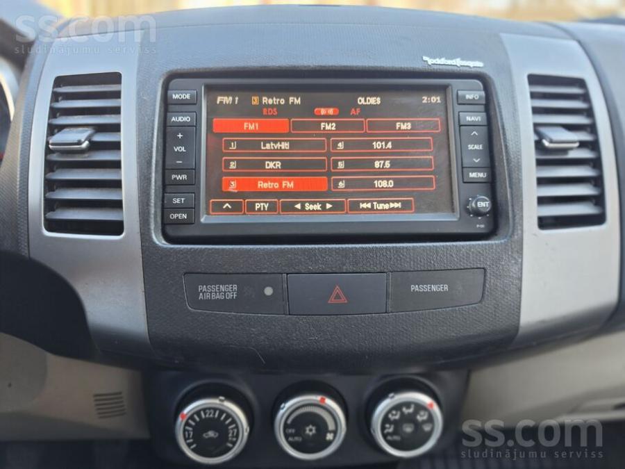 Pelēks Citroen C-Crosser 2009 Rēzekne, ar dzinēja tilpumu 2.20 L un nobraukumu 0 tūkst. km par 4490 €, foto 16 vietnē AUTOMOTO.COM.LV