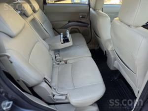 Pelēks Citroen C-Crosser 2009 Rēzekne, ar dzinēja tilpumu 2.20 L un nobraukumu 0 tūkst. km par 4490 €, foto 27 vietnē AUTOMOTO.COM.LV
