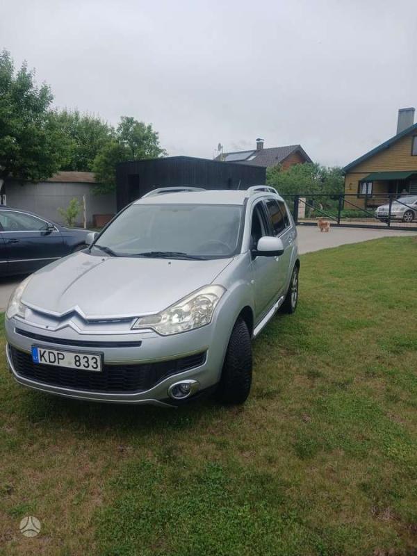 Grey Citroen C-Crosser 2009 in Kaunas, with an engine capacity of 2.18 L and mileage of 238 thousand km for 4200 €, photo 2 on AUTOMOTO.COM.LV