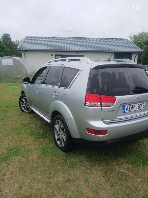 Grey Citroen C-Crosser 2009 in Kaunas, with an engine capacity of 2.18 L and mileage of 238 thousand km for 4200 €, photo 8 on AUTOMOTO.COM.LV