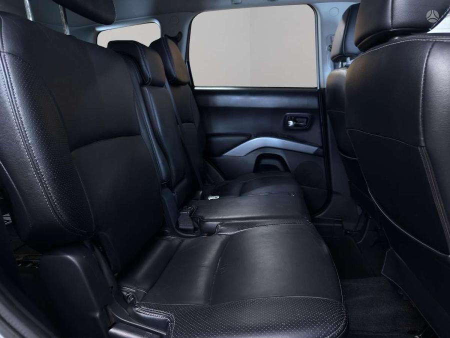 Pelēks Citroen C-Crosser 2009 Kauņa, ar dzinēja tilpumu 2.20 L un nobraukumu 238 tūkst. km par 4299 €, foto 10 vietnē AUTOMOTO.COM.LV