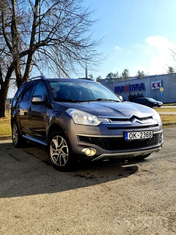 Grey Citroen C-Crosser 2010 in Jurmala, with an engine capacity of 2.20 L and mileage of 316 thousand km for 3750 €, photo 2 on AUTOMOTO.COM.LV