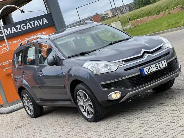 Grey Citroen C-Crosser 2010 in Jekabpils, with an engine capacity of 2.20 L and mileage of 197 thousand km for 6450 €, photo 4 on AUTOMOTO.COM.LV