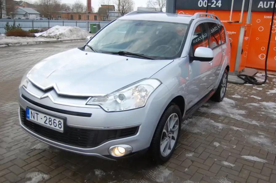 Pelēks Citroen C-Crosser 2010 Jēkabpils, ar dzinēja tilpumu 2.20 L un nobraukumu 232 tūkst. km par 6900 €, foto 4 vietnē AUTOMOTO.COM.LV
