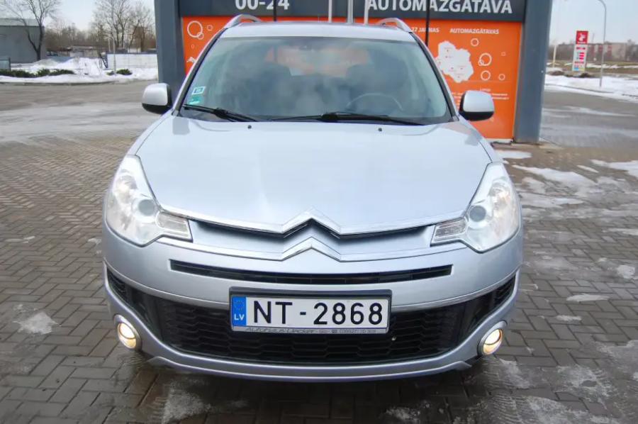 Pelēks Citroen C-Crosser 2010 Jēkabpils, ar dzinēja tilpumu 2.20 L un nobraukumu 232 tūkst. km par 6900 €, foto 5 vietnē AUTOMOTO.COM.LV
