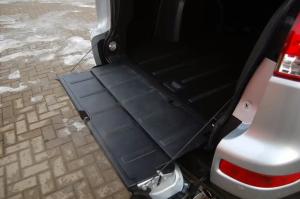 Pelēks Citroen C-Crosser 2010 Jēkabpils, ar dzinēja tilpumu 2.20 L un nobraukumu 232 tūkst. km par 6900 €, foto 10 vietnē AUTOMOTO.COM.LV