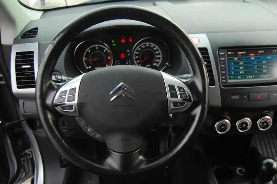 Pelēks Citroen C-Crosser 2010 Jēkabpils, ar dzinēja tilpumu 2.20 L un nobraukumu 232 tūkst. km par 6900 €, foto 20 vietnē AUTOMOTO.COM.LV