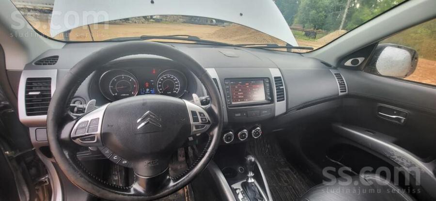 Pelēks Citroen C-Crosser 2010 Gulbene, ar dzinēja tilpumu 2.20 L un nobraukumu 255 tūkst. km par 2000 €, foto 8 vietnē AUTOMOTO.COM.LV