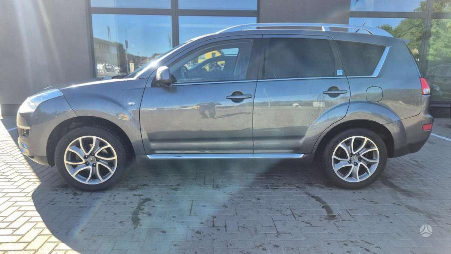 Pelēks Citroen C-Crosser 2011 Tauragė, ar dzinēja tilpumu 2.18 L un nobraukumu 285 tūkst. km par 3900 €, foto 3 vietnē AUTOMOTO.COM.LV