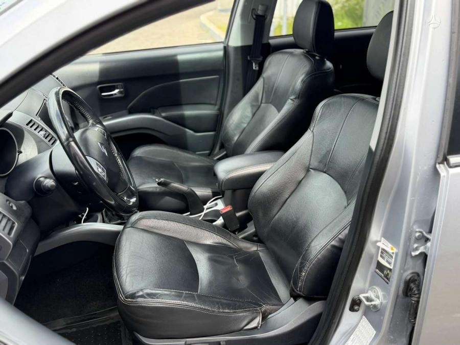 Pelēks Citroen C-Crosser 2008 Kauņa, ar dzinēja tilpumu 2.20 L un nobraukumu 0 tūkst. km par 2700 €, foto 11 vietnē AUTOMOTO.COM.LV