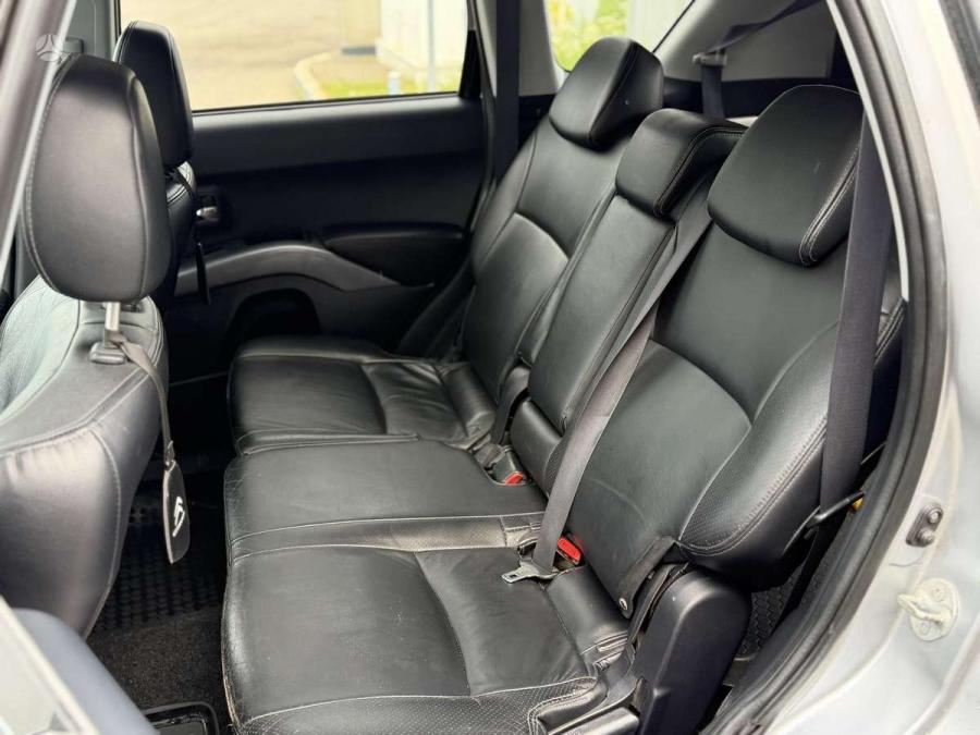 Pelēks Citroen C-Crosser 2008 Kauņa, ar dzinēja tilpumu 2.20 L un nobraukumu 0 tūkst. km par 2700 €, foto 17 vietnē AUTOMOTO.COM.LV