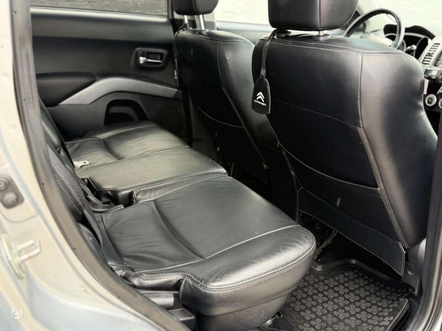 Pelēks Citroen C-Crosser 2008 Kauņa, ar dzinēja tilpumu 2.20 L un nobraukumu 0 tūkst. km par 2700 €, foto 18 vietnē AUTOMOTO.COM.LV