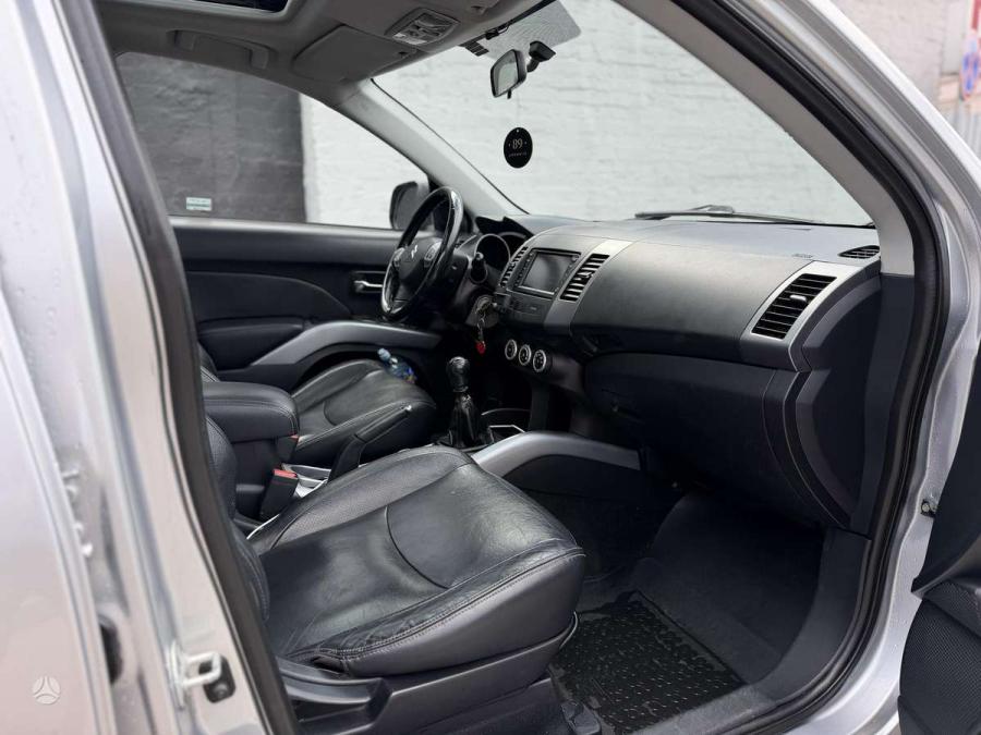 Pelēks Citroen C-Crosser 2008 Kauņa, ar dzinēja tilpumu 2.20 L un nobraukumu 0 tūkst. km par 2700 €, foto 20 vietnē AUTOMOTO.COM.LV