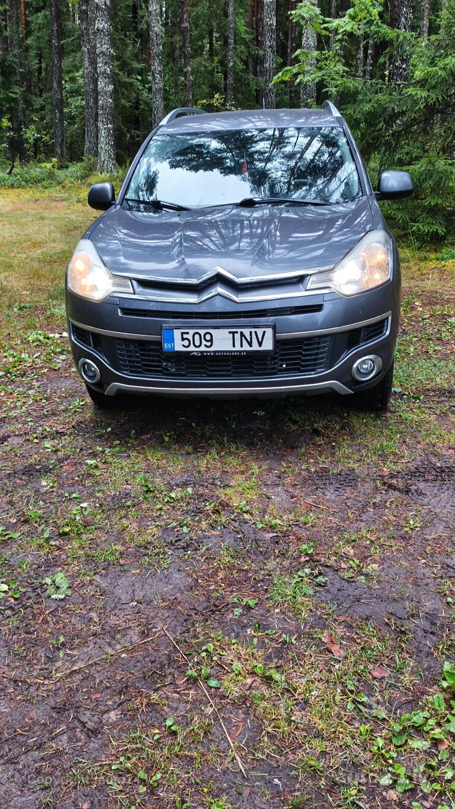 Pelēks Citroen C-Crosser 2010 Veru, ar dzinēja tilpumu 2.20 L un nobraukumu 279 tūkst. km par 2300 €, foto 3 vietnē AUTOMOTO.COM.LV