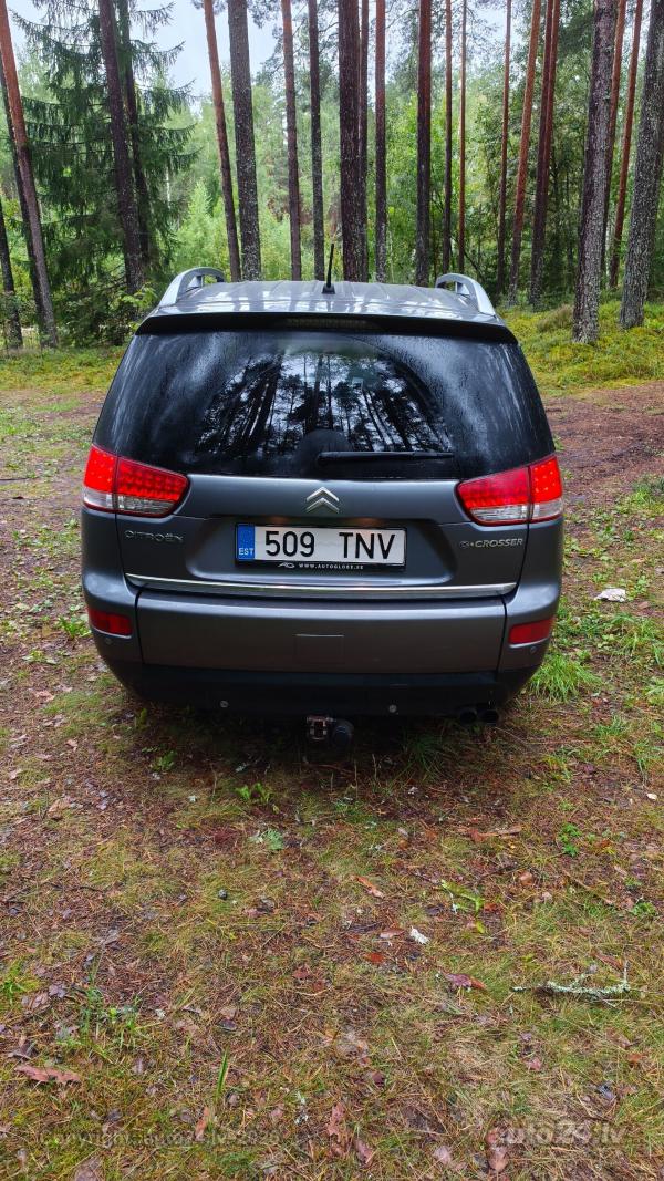 Citroen C-Crosser 2010 Veru vietnē Pelēks Citroen C-Crosser 2010 Veru, ar dzinēja tilpumu 2.20 L un nobraukumu 279 tūkst. km par 2300 €, foto 5 vietnē AUTOMOTO.COM.LV