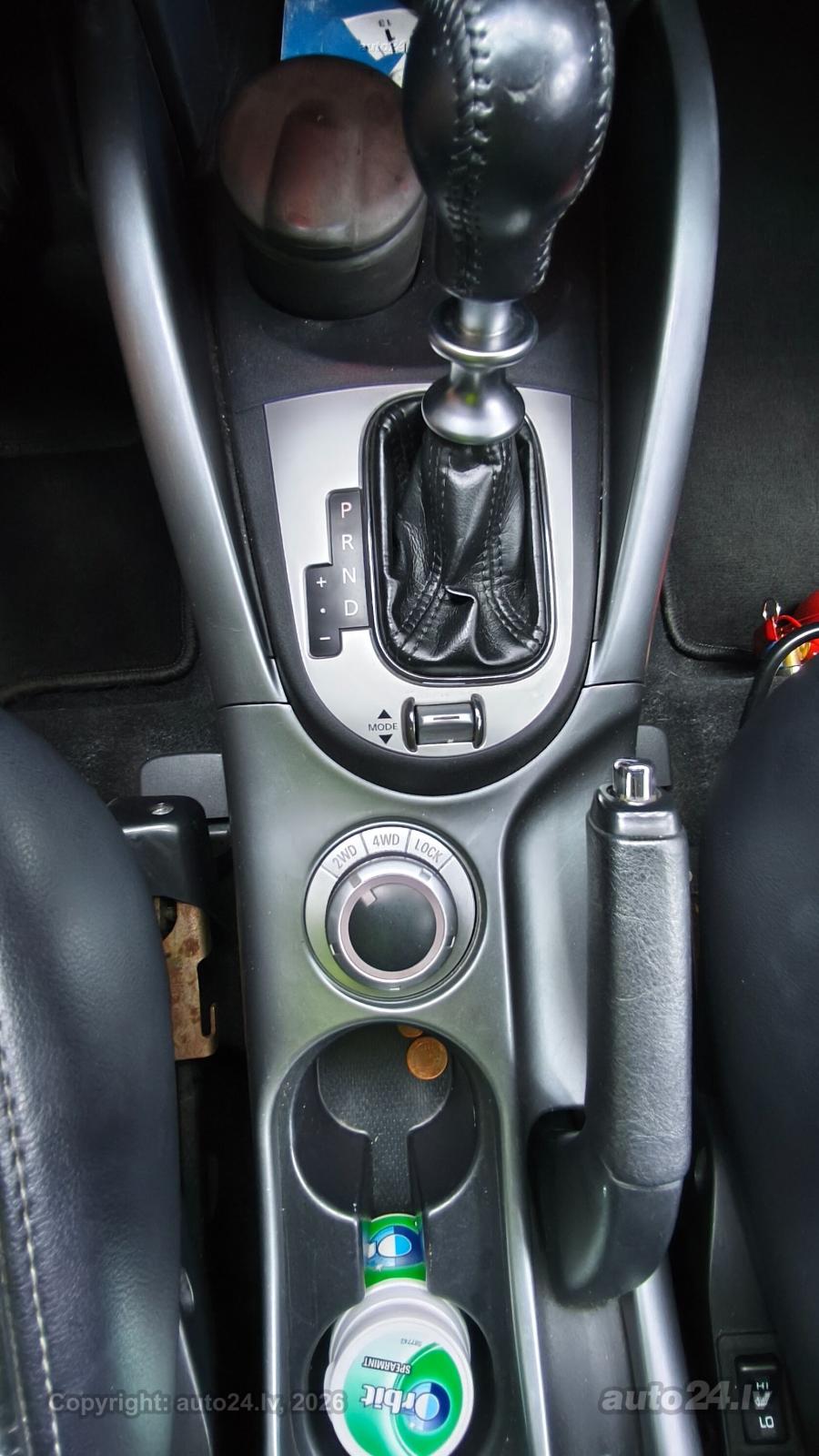 Pelēks Citroen C-Crosser 2010 Veru, ar dzinēja tilpumu 2.20 L un nobraukumu 279 tūkst. km par 2300 €, foto 14 vietnē AUTOMOTO.COM.LV