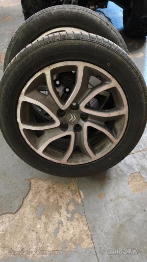 Pelēks Citroen C-Crosser 2010 Veru, ar dzinēja tilpumu 2.20 L un nobraukumu 279 tūkst. km par 2300 €, foto 16 vietnē AUTOMOTO.COM.LV