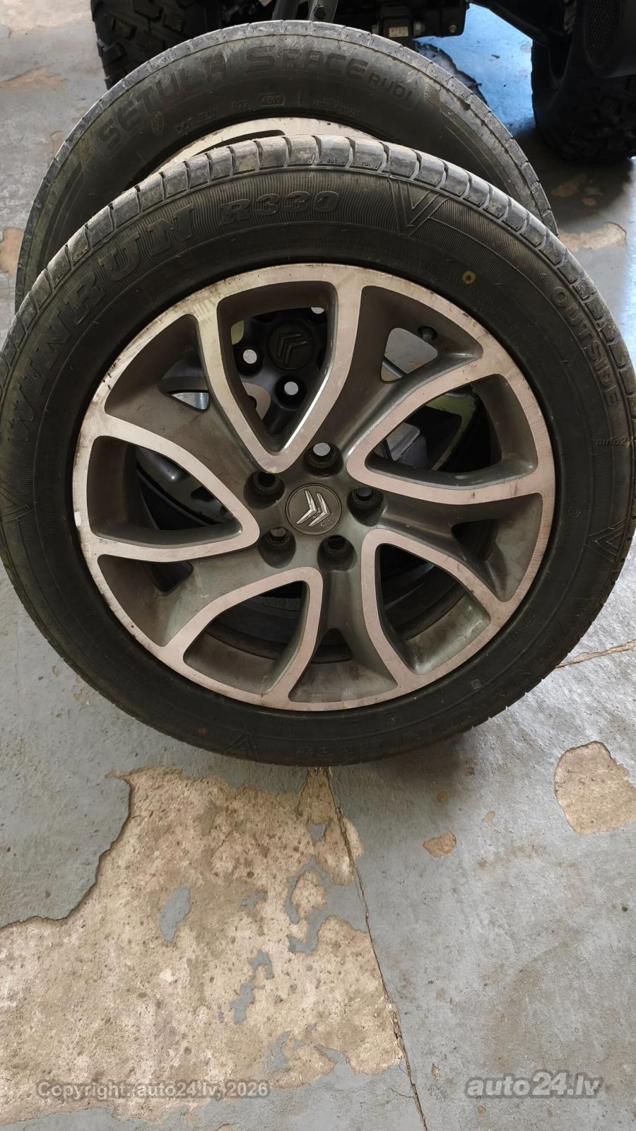Pelēks Citroen C-Crosser 2010 Veru, ar dzinēja tilpumu 2.20 L un nobraukumu 279 tūkst. km par 2300 €, foto 16 vietnē AUTOMOTO.COM.LV