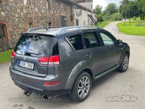 Grey Citroen C-Crosser 2010 in Tartu, with an engine capacity of 2.20 L and mileage of 278 thousand km for 3500 €, photo 5 on AUTOMOTO.COM.LV